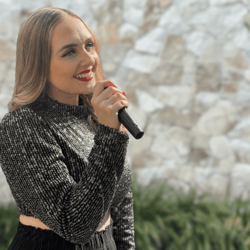 Allie The Wedding Singer | Brisbane, Gold Coast & Sunshine Coast