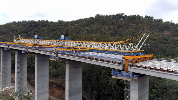 Toowoomba Second Range Crossing - Castleross Construction