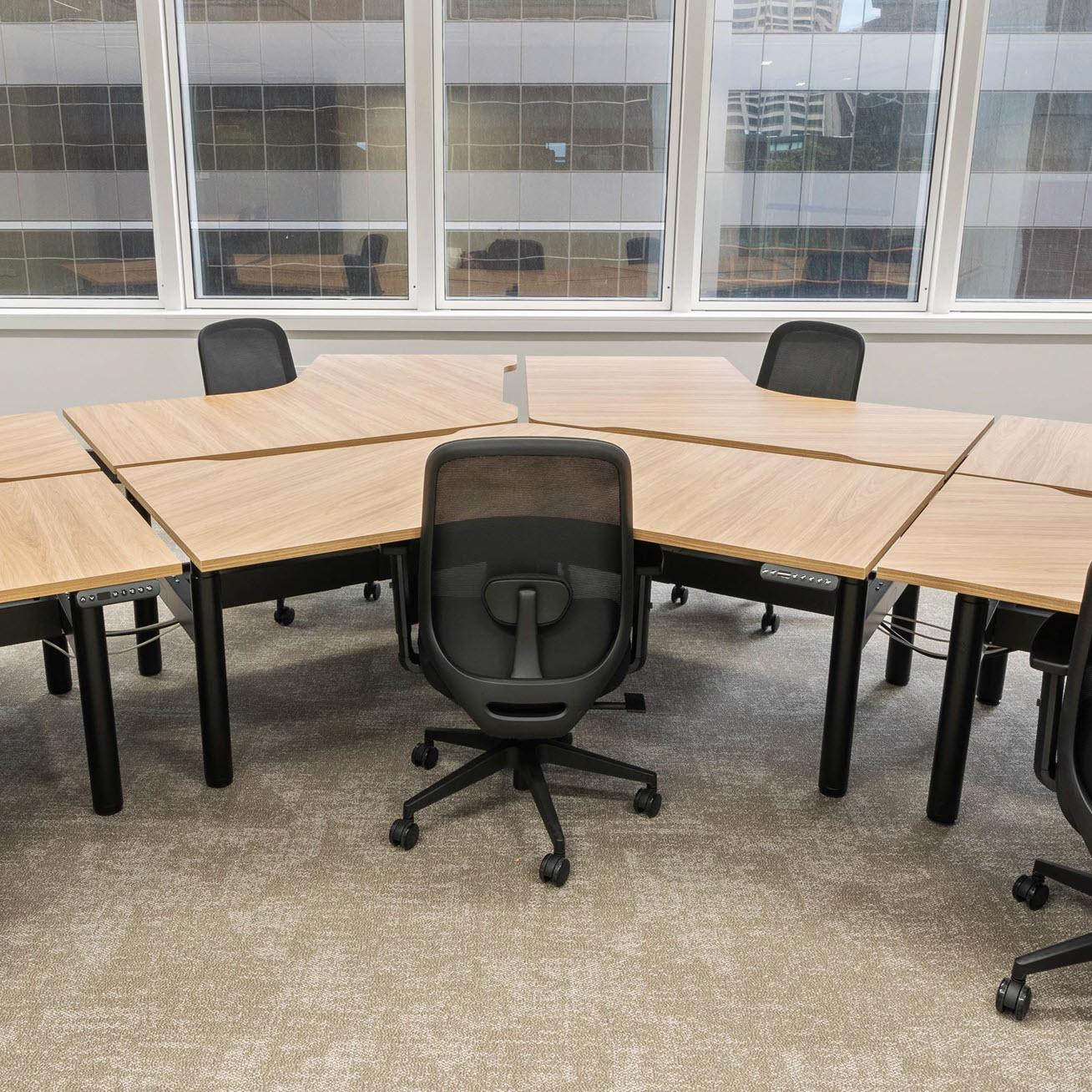 LIFT Height Adjustable Workstation - Emanate Design