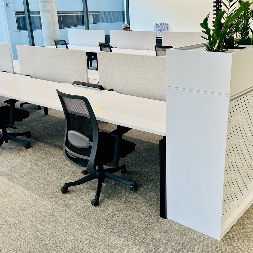 Fairway Workstation - Emanate Design