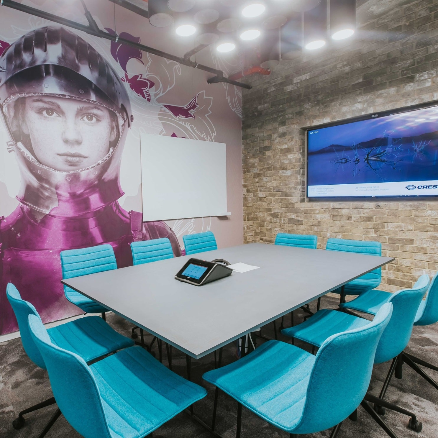 Sleek Chair - Emanate Design