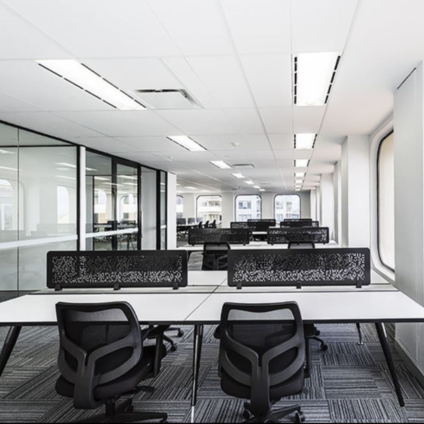 YL Workstation - Emanate Design