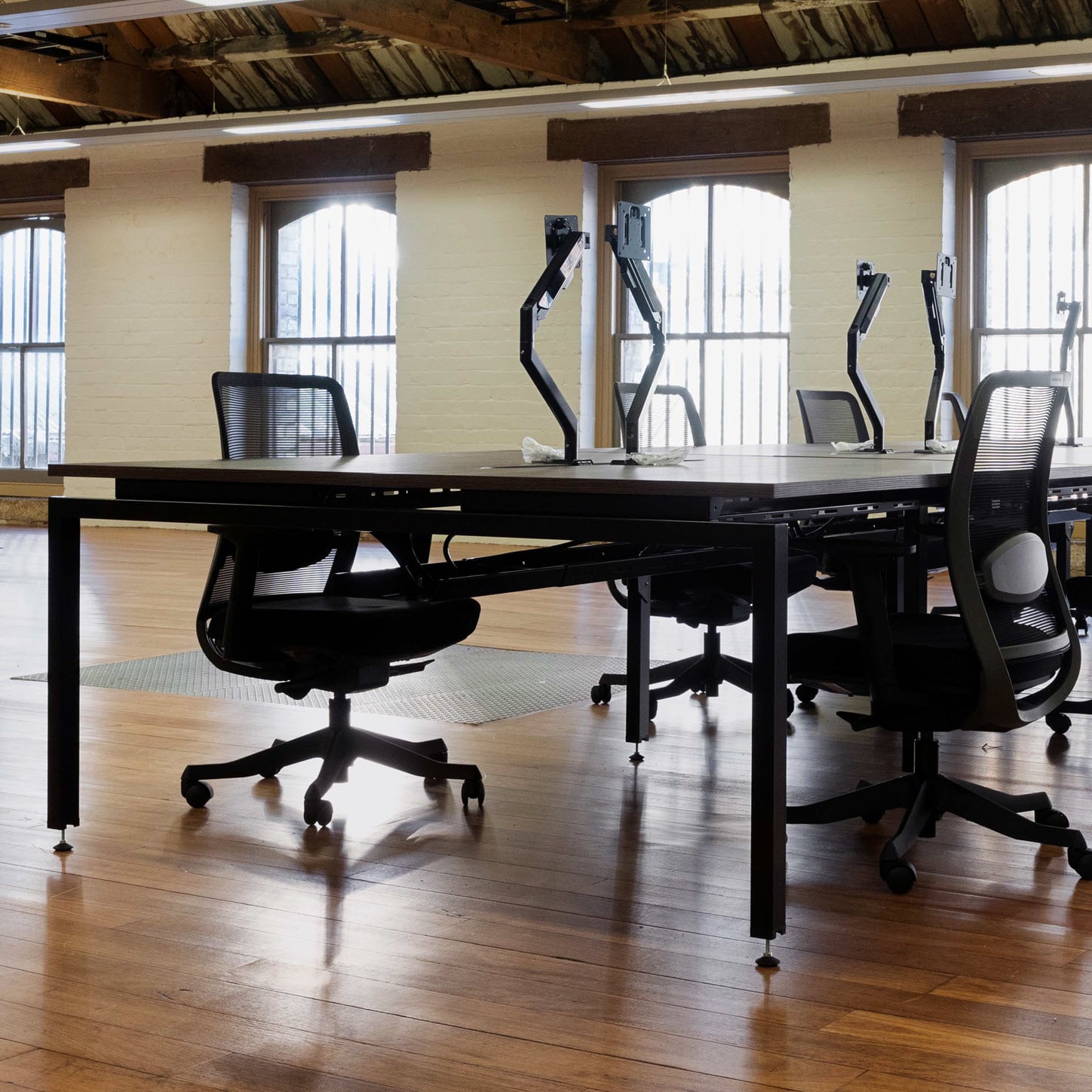 Fairway Workstation - Emanate Design