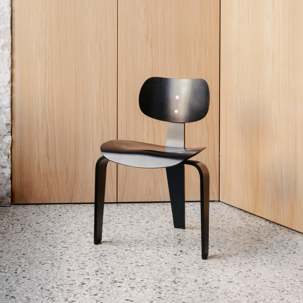 SE 42 3-Legged Chair - Emanate Design