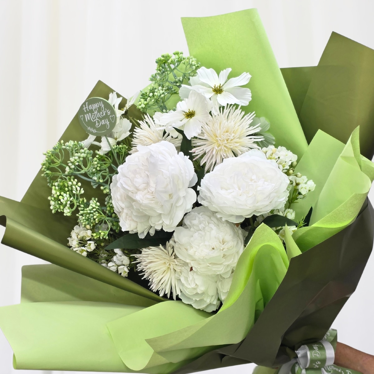 Coloured Kraft Paper - 80gsm - 50cm x 70cm x 100 sheets / Green