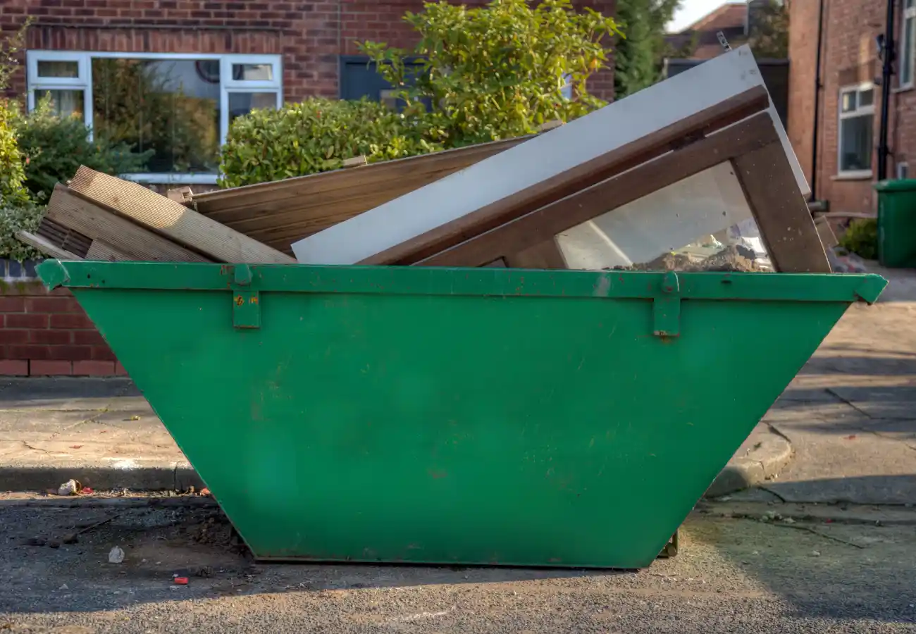 7 Benefits of Using Skip Bins for Rubbish Removal - Hop Skip and Dump