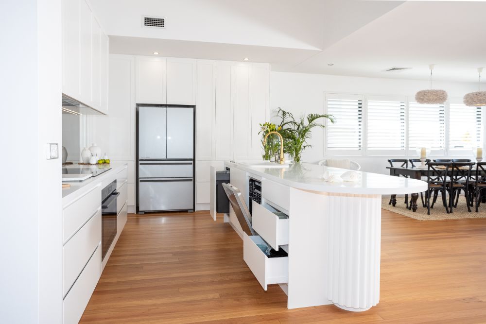 Classic White Kitchen In Terrigal | Planit Kitchens