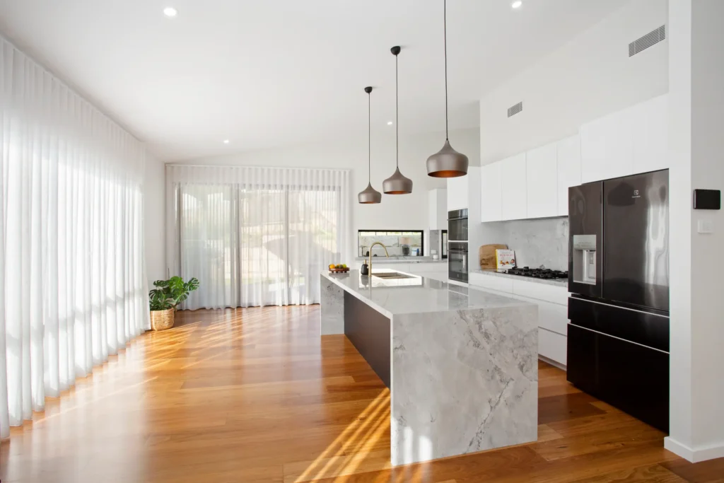Striking Modern Kitchen In Kings Estate, Terrigal | Planit Kitchens