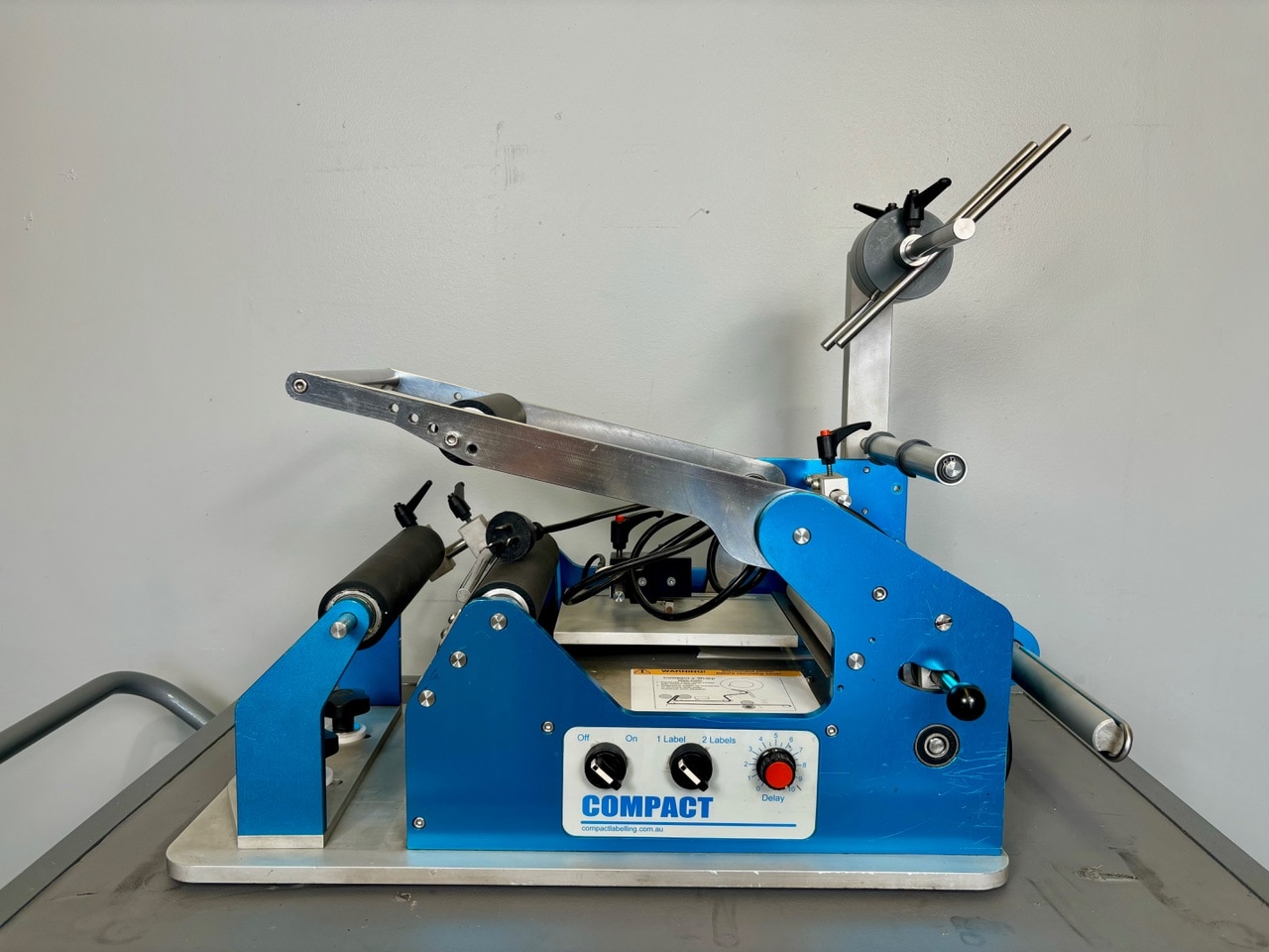 EX-RENTAL Compact-A-Wrap Semi-Auto Label Applicator. | RENTAFILL