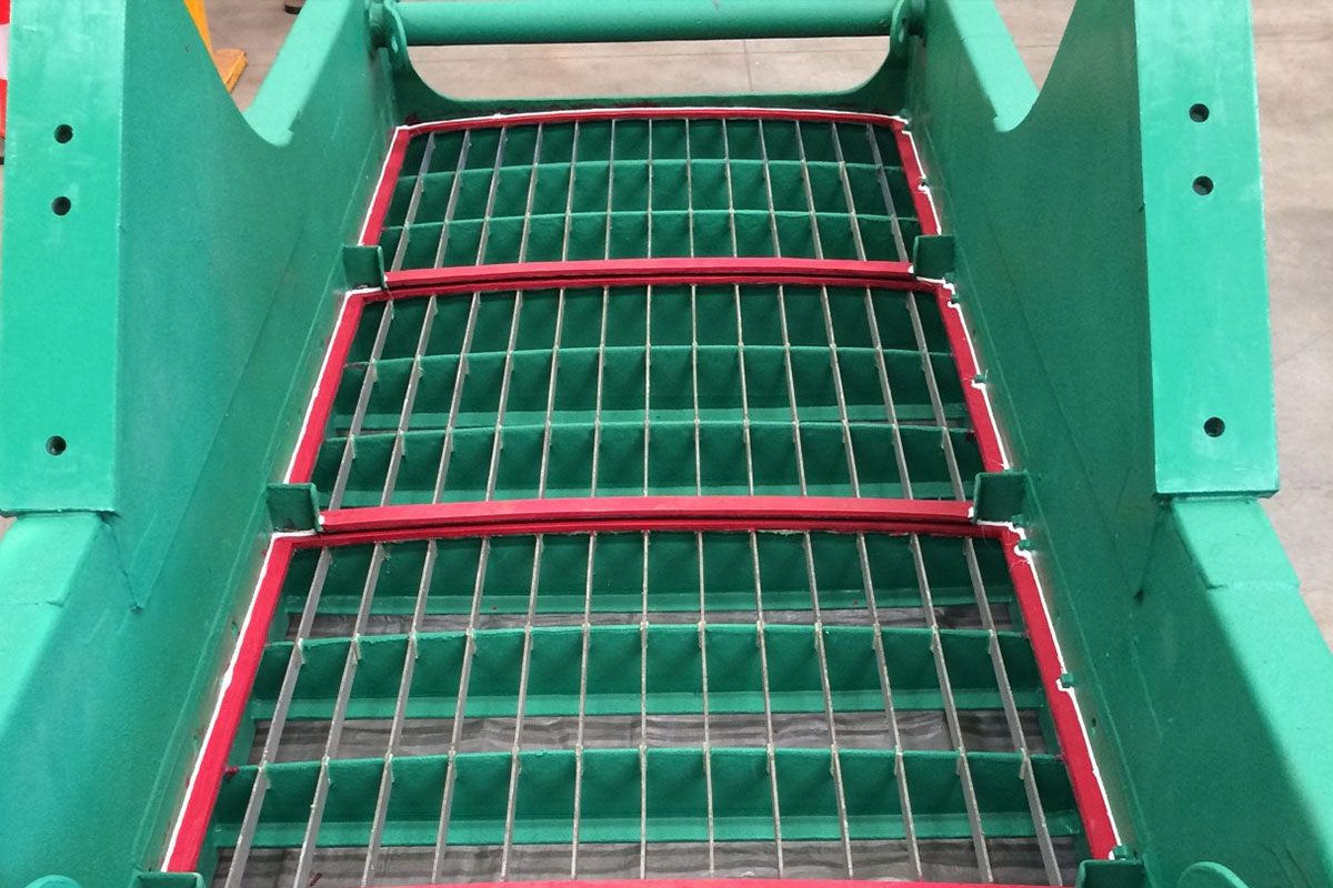 Mining & Derrick Screens Refurbishment - RP Maintenance