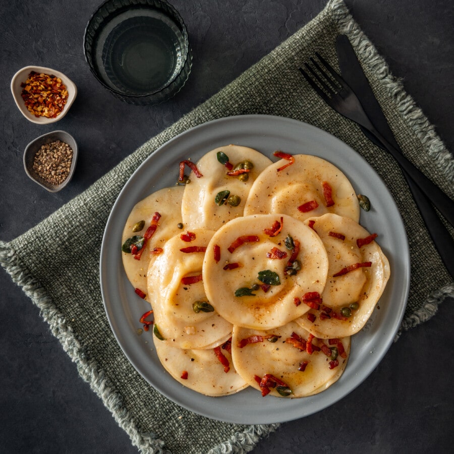 POTATO & PANCETTA RAVIOLI WITH NUT BROWN BUTTER - Spudlite