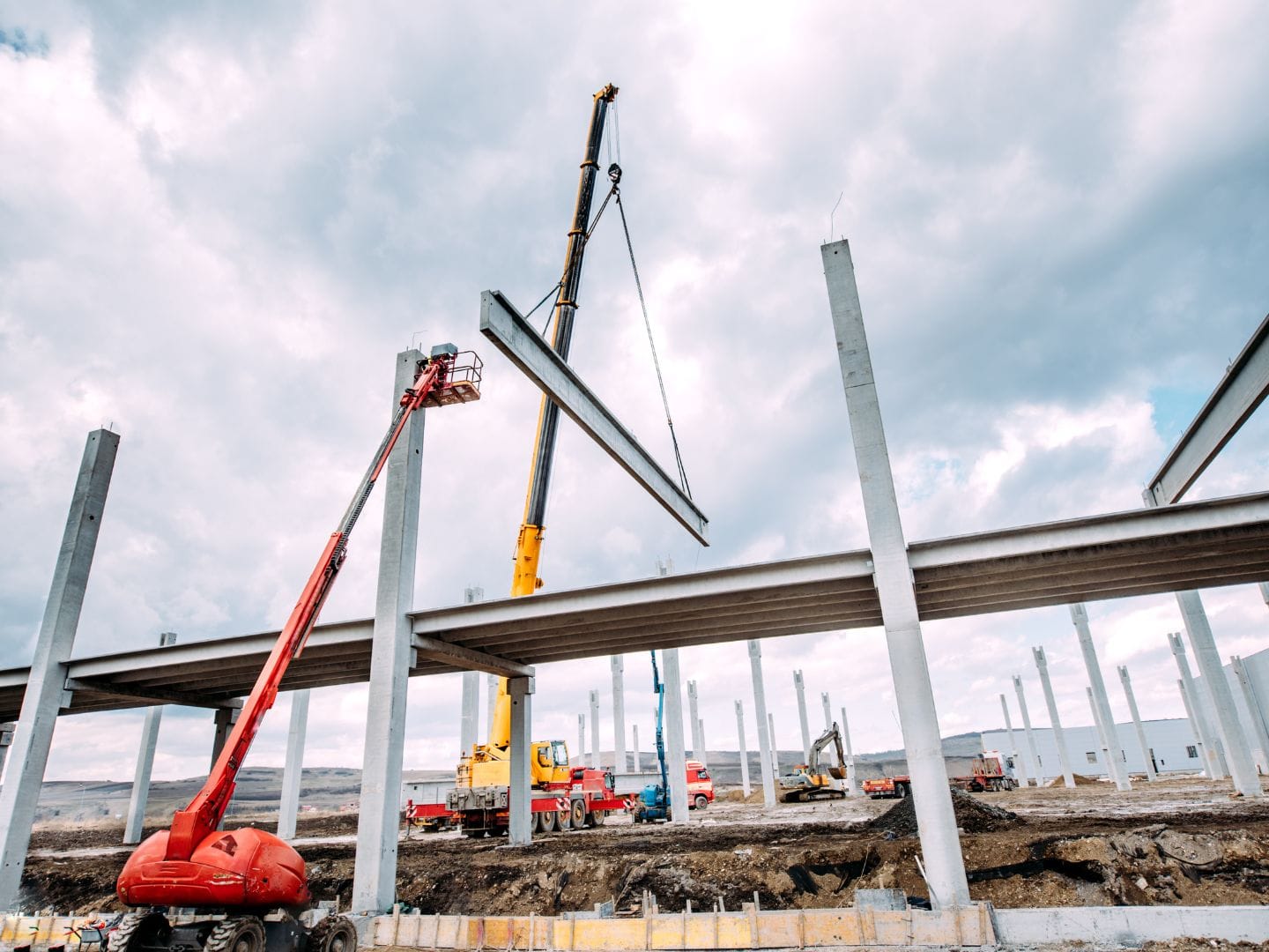 Precast Install - United Cranes