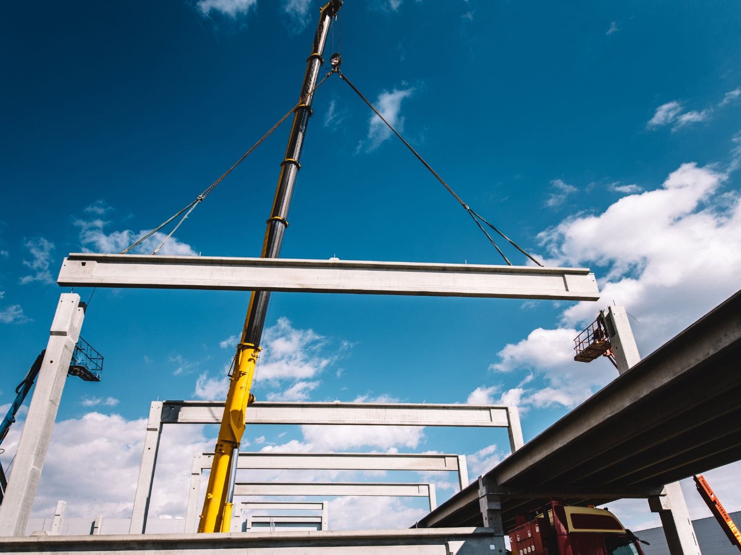 Precast Install - United Cranes